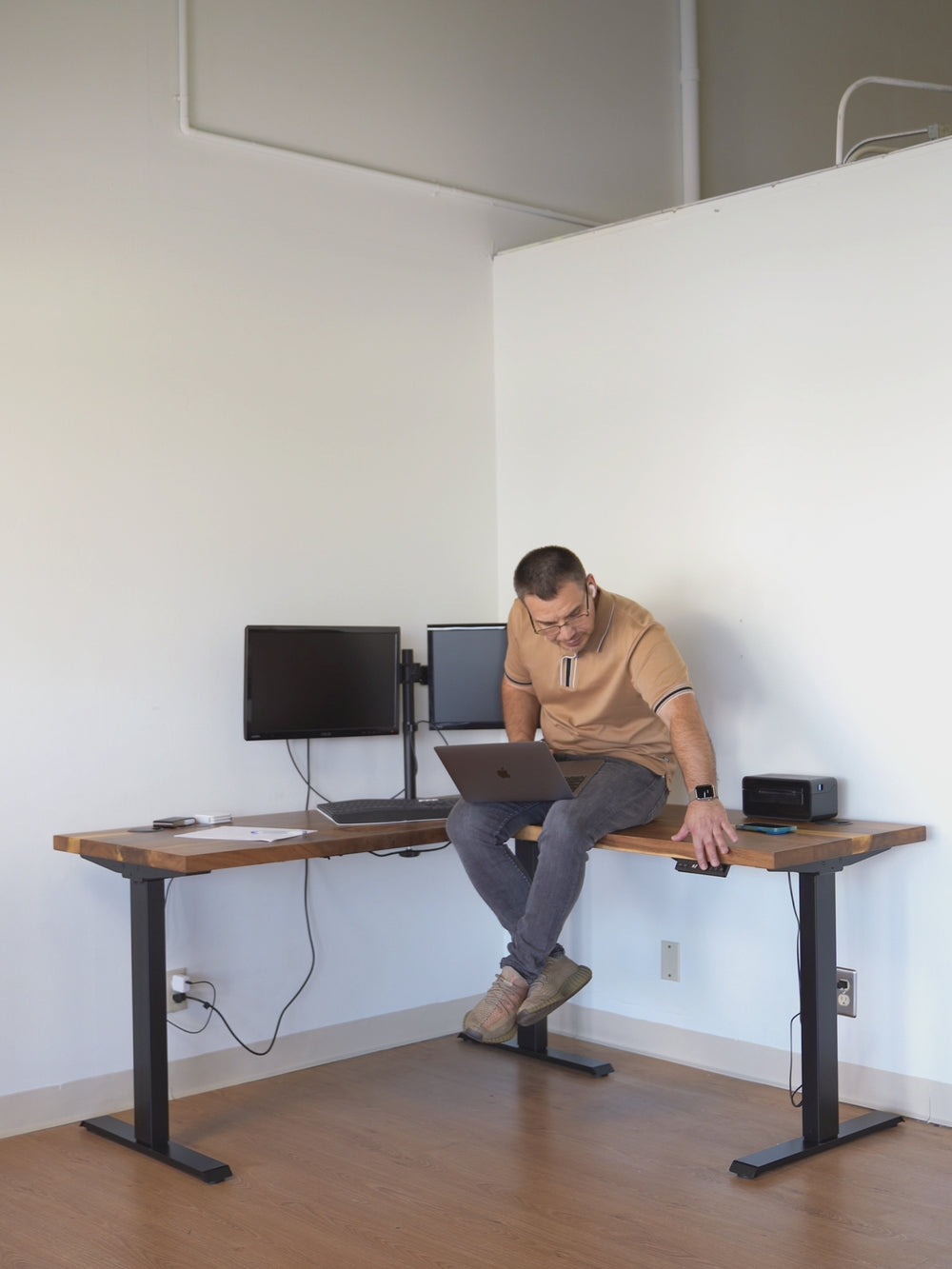 L-Shaped Adjustable Standing Desk | South American Walnut
